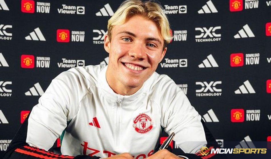 Manchester United announce signing of Danish superstar Rasmus Hojlund ...
